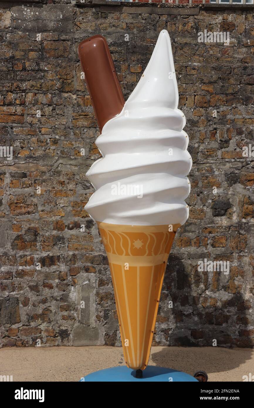 Giant ice cream on a sea front hi-res stock photography and images - Alamy