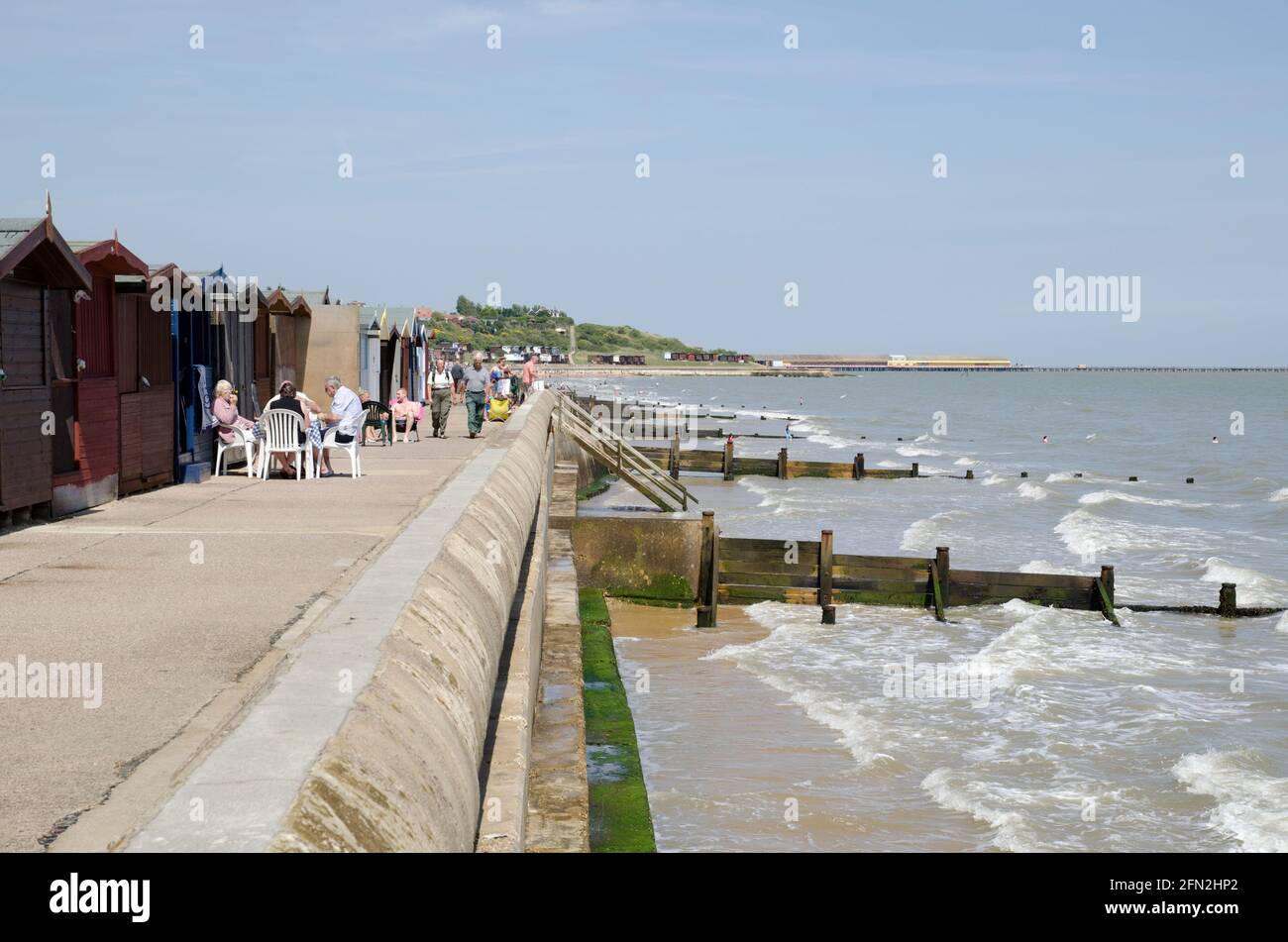 Frinton on sea huts hi-res stock photography and images - Alamy