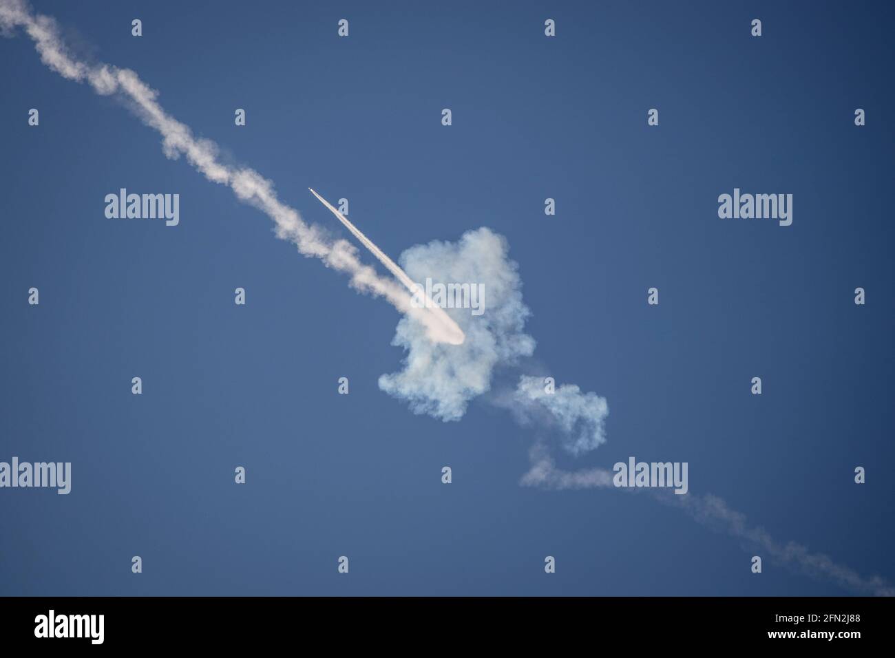 Sderot, Israel. 13th May, 2021. An Israeli iron dome rocket intercepts ...