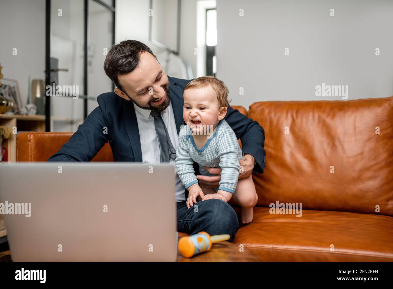Parenthood dad hi-res stock photography and images - Alamy