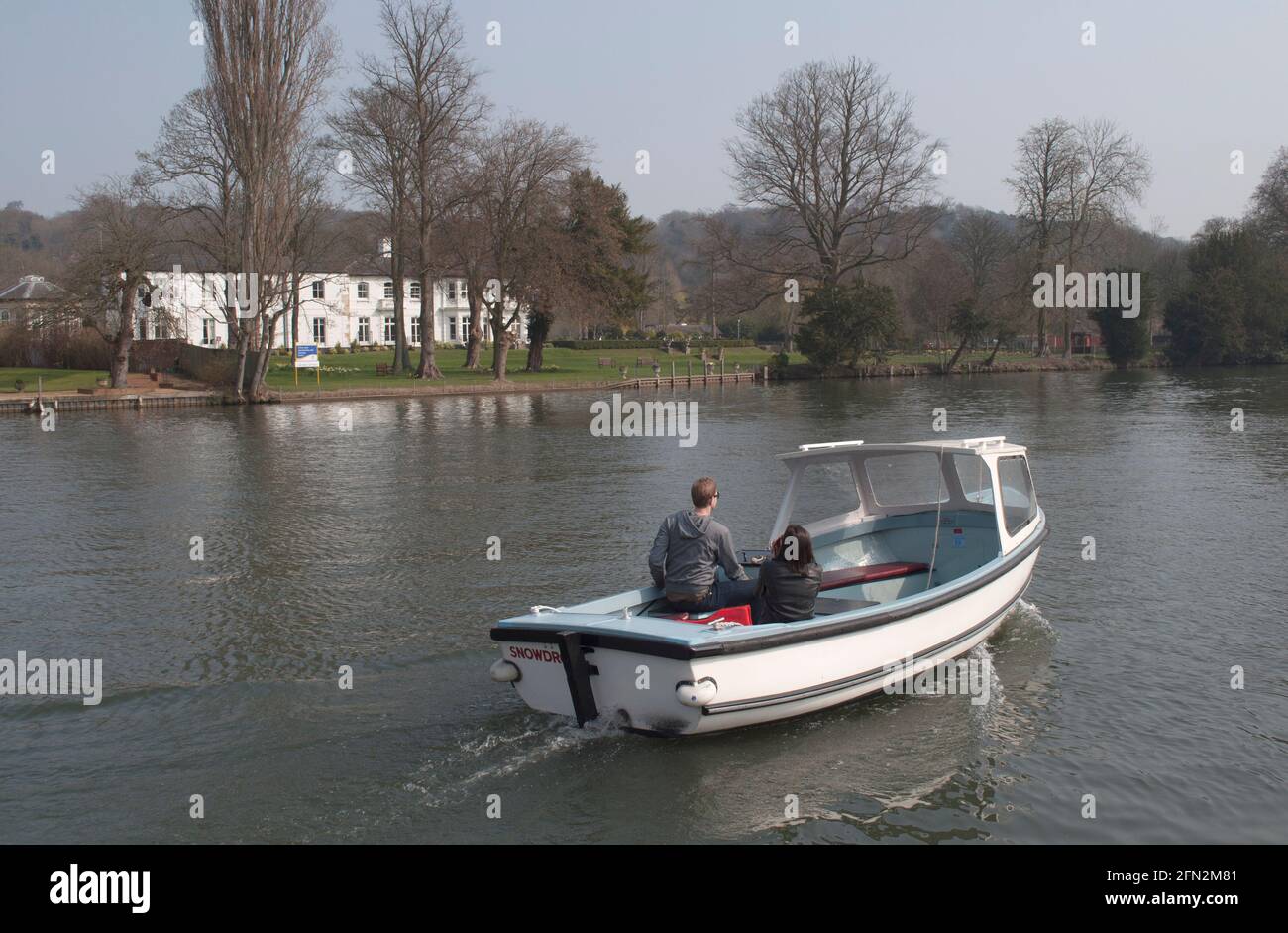 Motor launch on river thames hi-res stock photography and images - Alamy