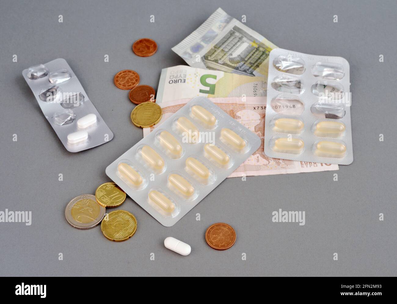 Euro coin pill bottle hi-res stock photography and images - Alamy