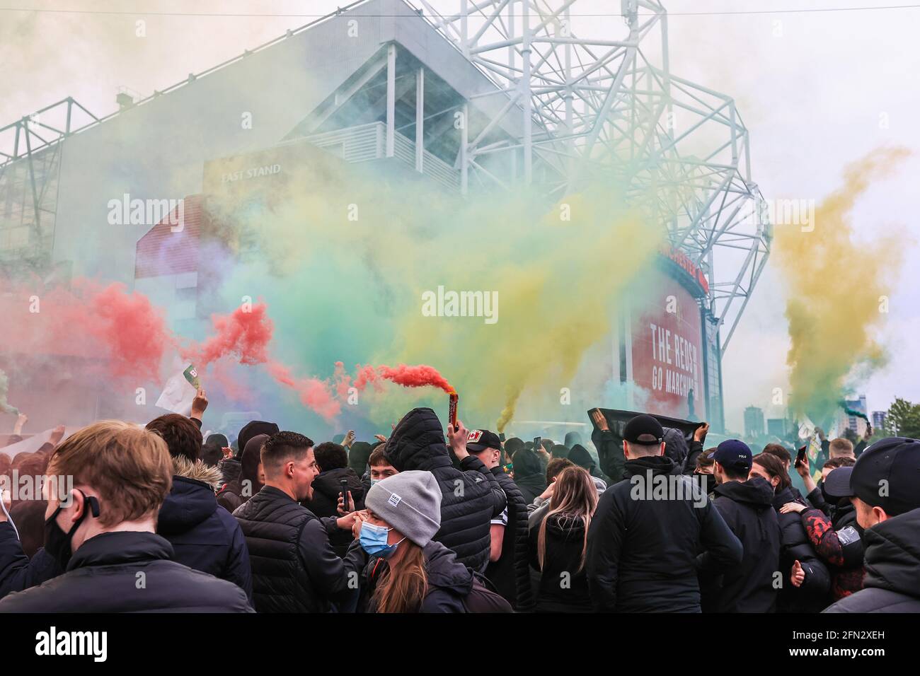 Fan protesting outside of Old Trafford Stock Photo - Alamy