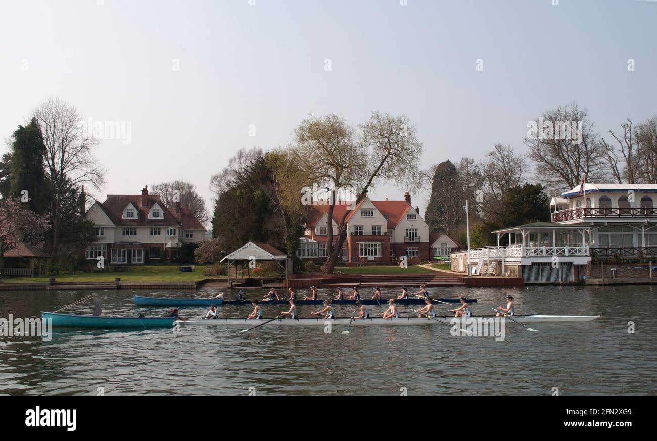 Henley on thames boat race hi-res stock photography and images - Alamy