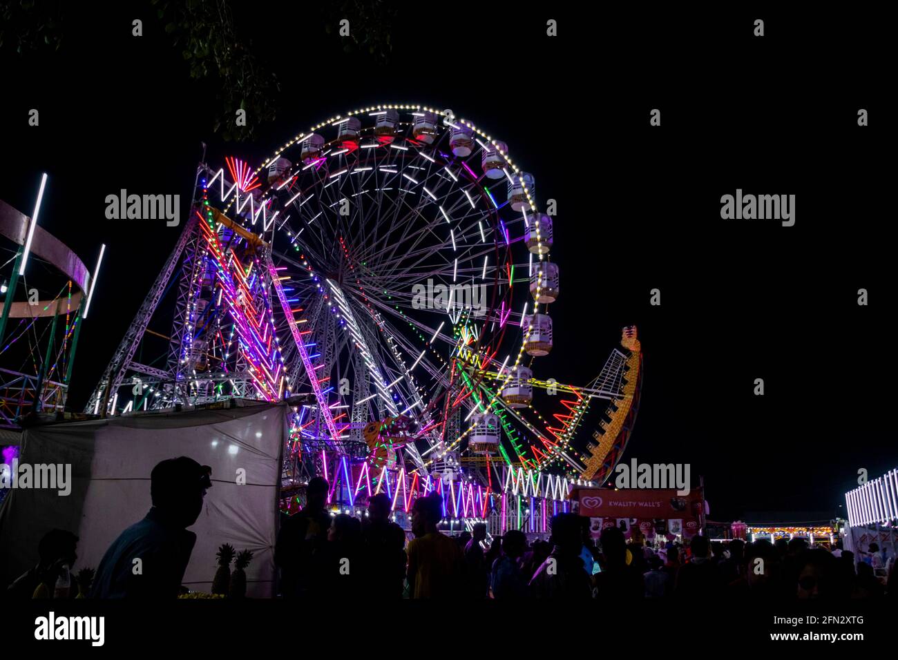 Various rides at the Pushkar Fair Stock Photo - Alamy