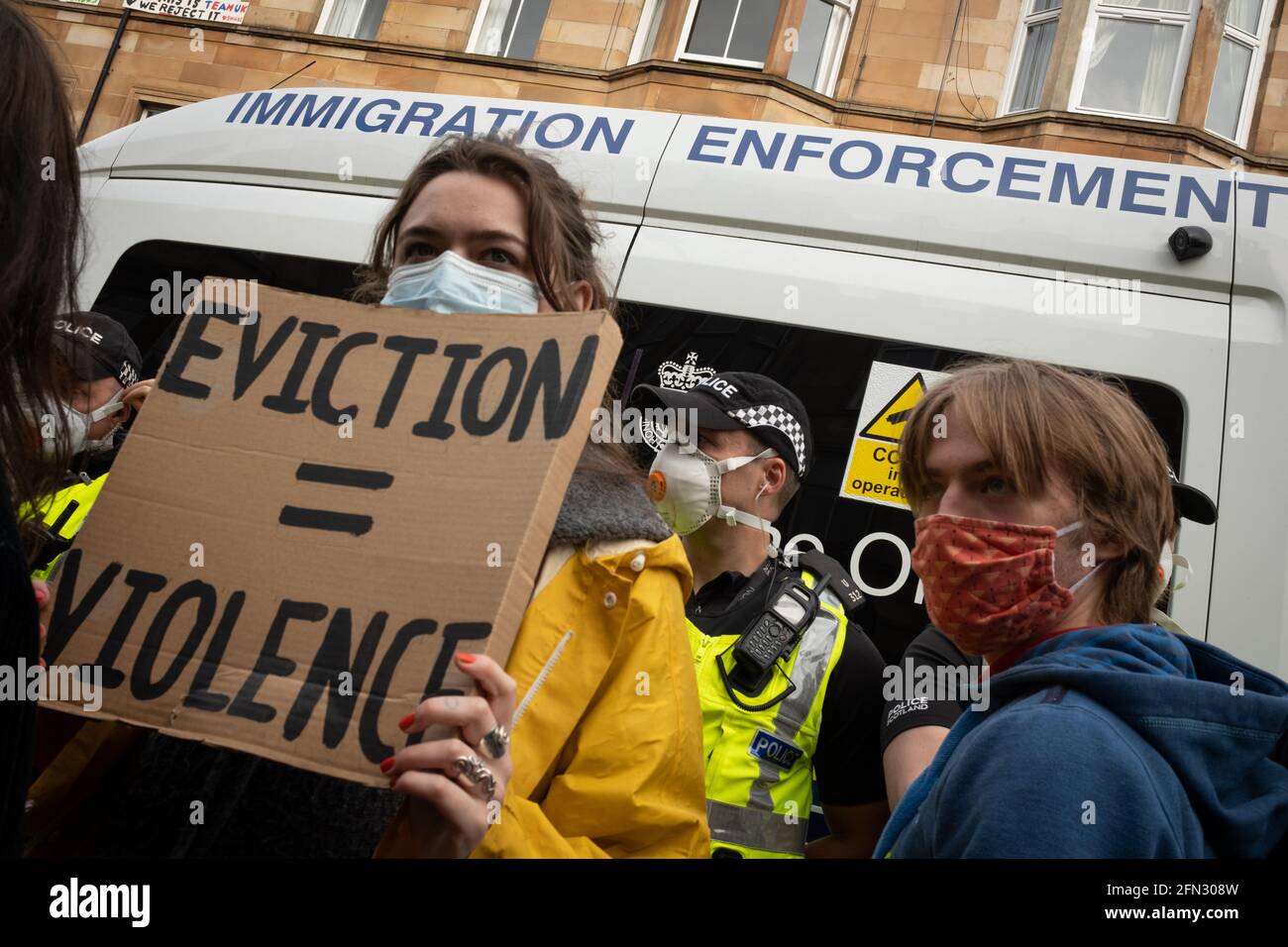 Immigration enforcement officers uk hi-res stock photography and images ...