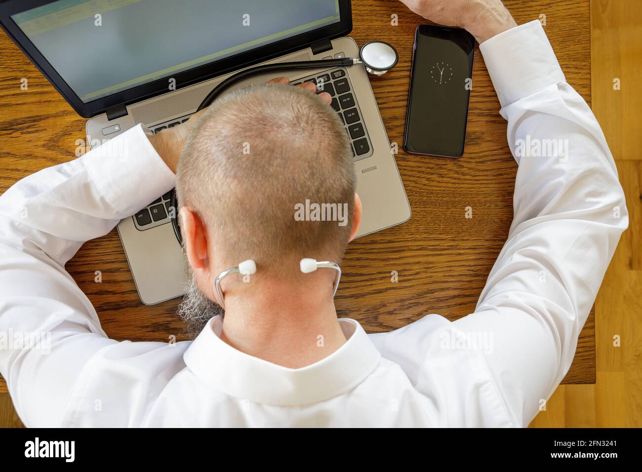 Work sleeping hi-res stock photography and images - Alamy