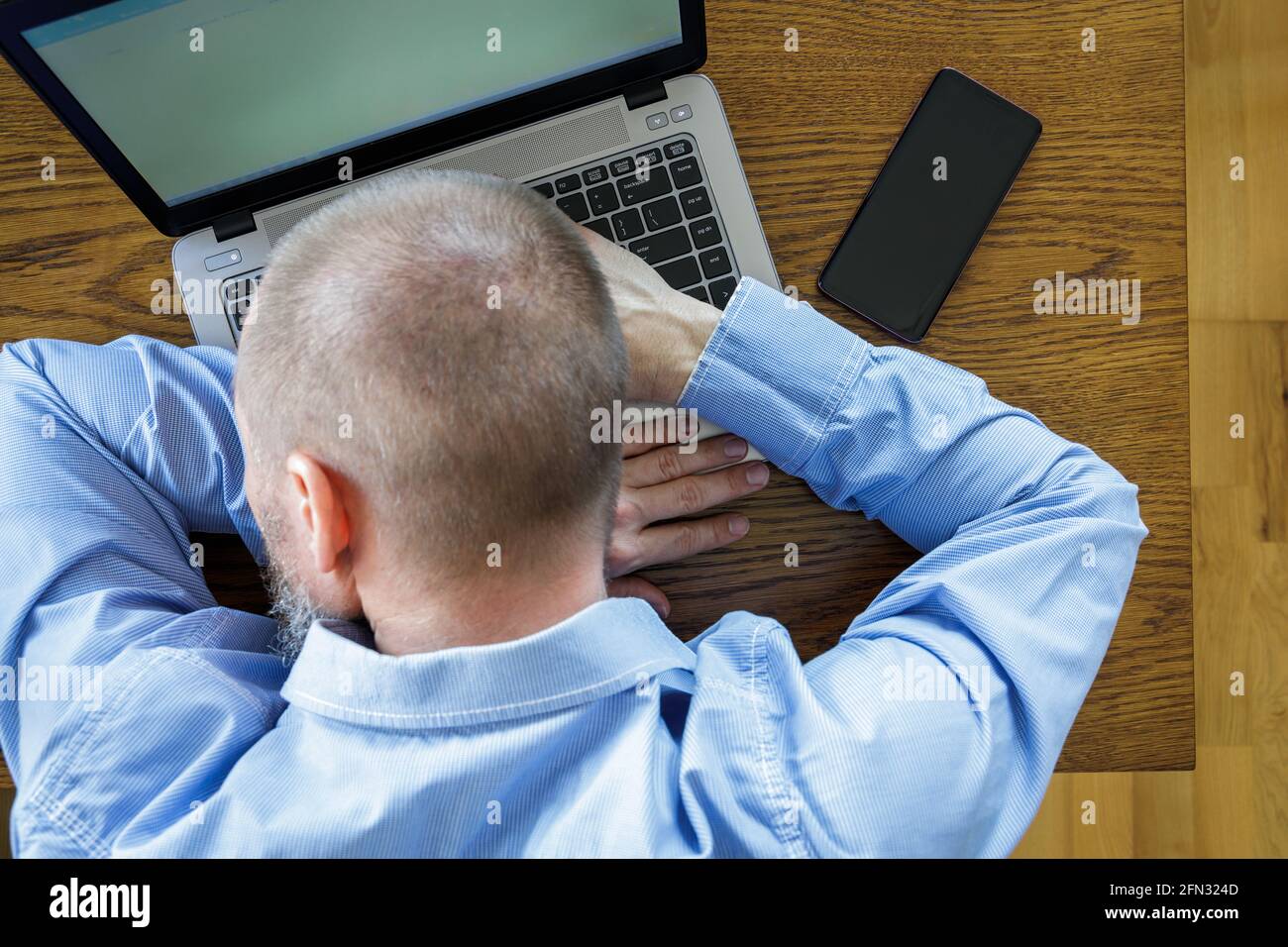 Exhausted office worker hi-res stock photography and images - Alamy