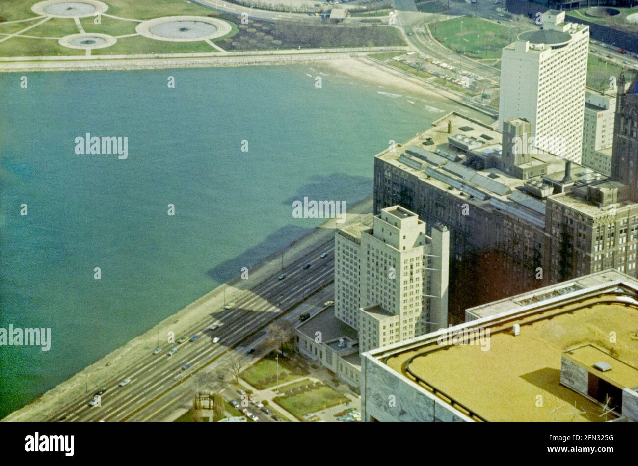 Downtown chicago 1970s hi-res stock photography and images - Alamy
