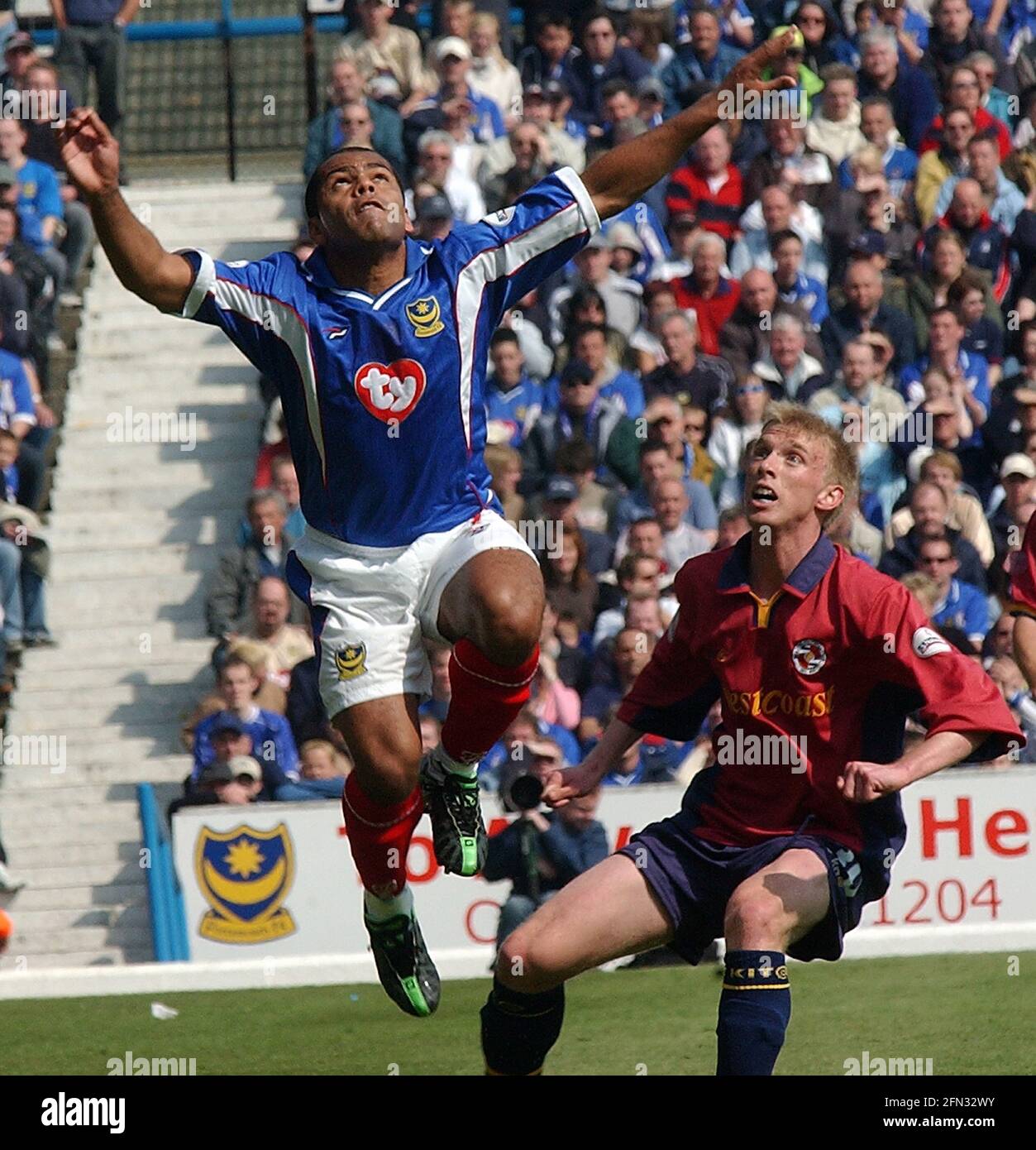 PORTSMOUTH V READING. KEVIN HARPER PIC MIKE WALKER, 2003 Stock Photo ...