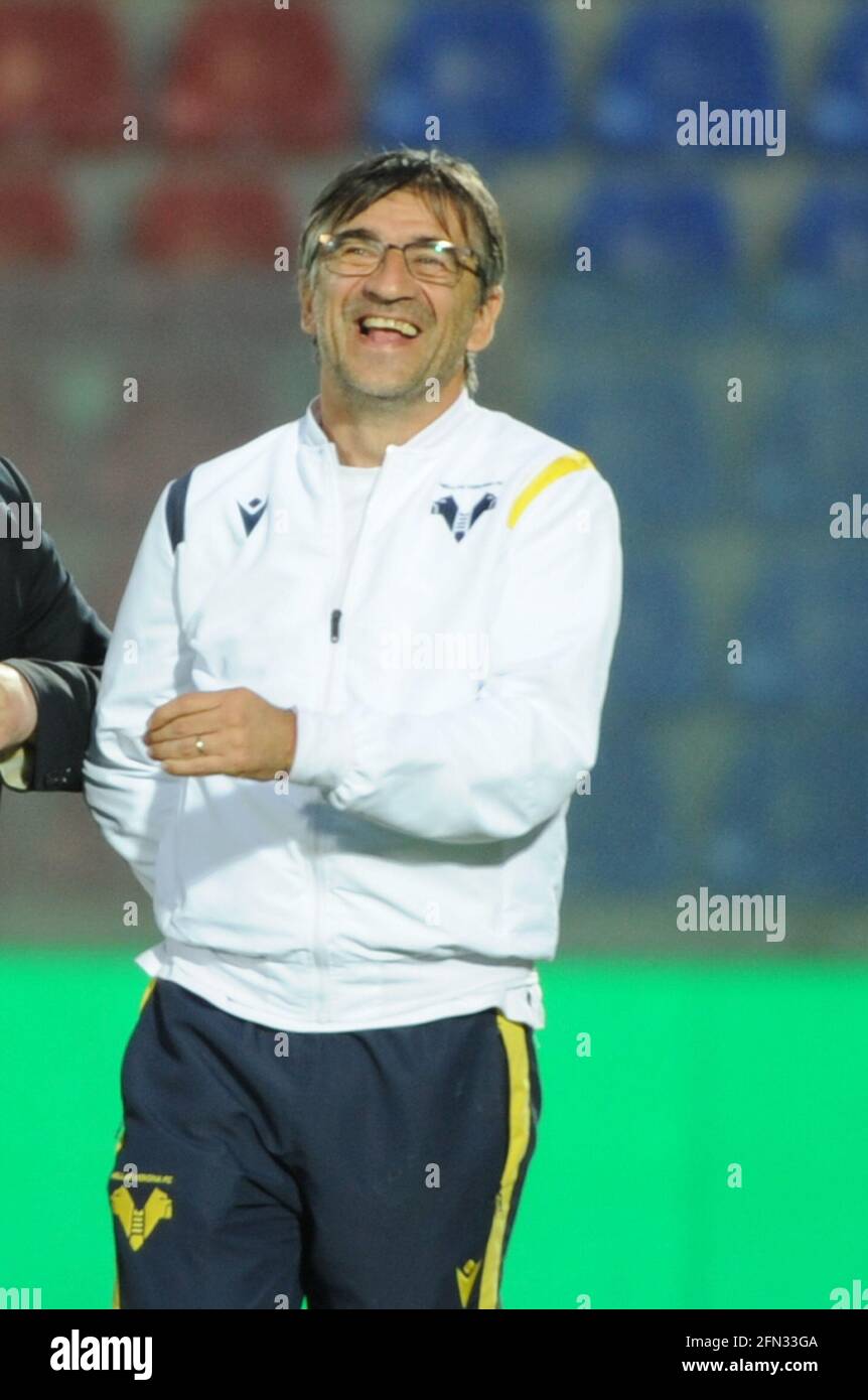 Ezio Scida stadium, Crotone, Italy, 13 May 2021, Coach Ivan Juric (ver ...