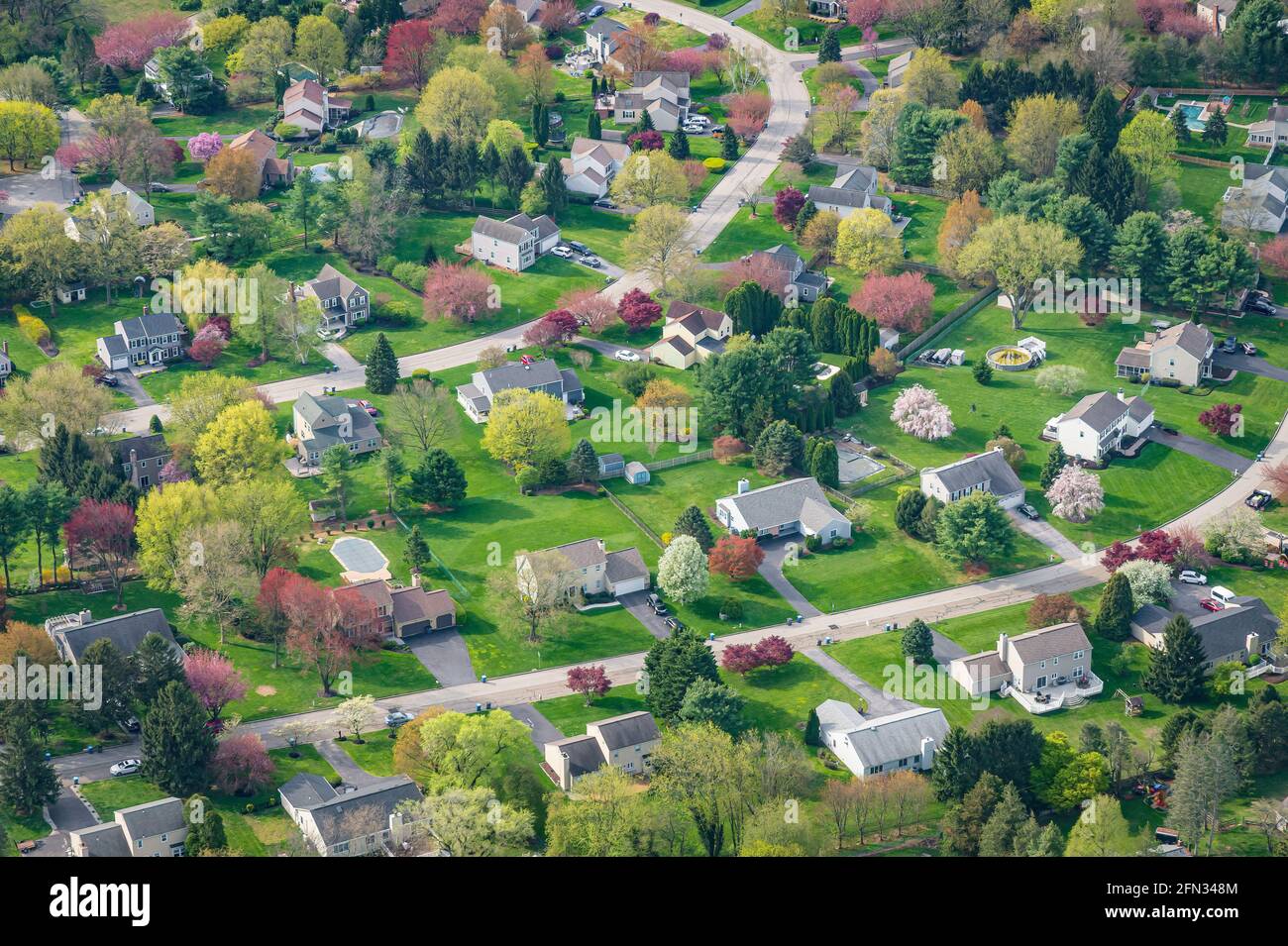 Middle class suburbs suburb suburbia hi-res stock photography and ...