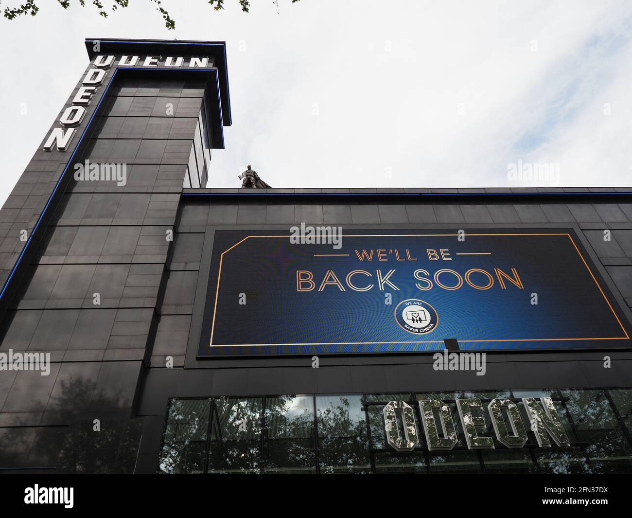 Leicester square london 1930s hi-res stock photography and images - Alamy