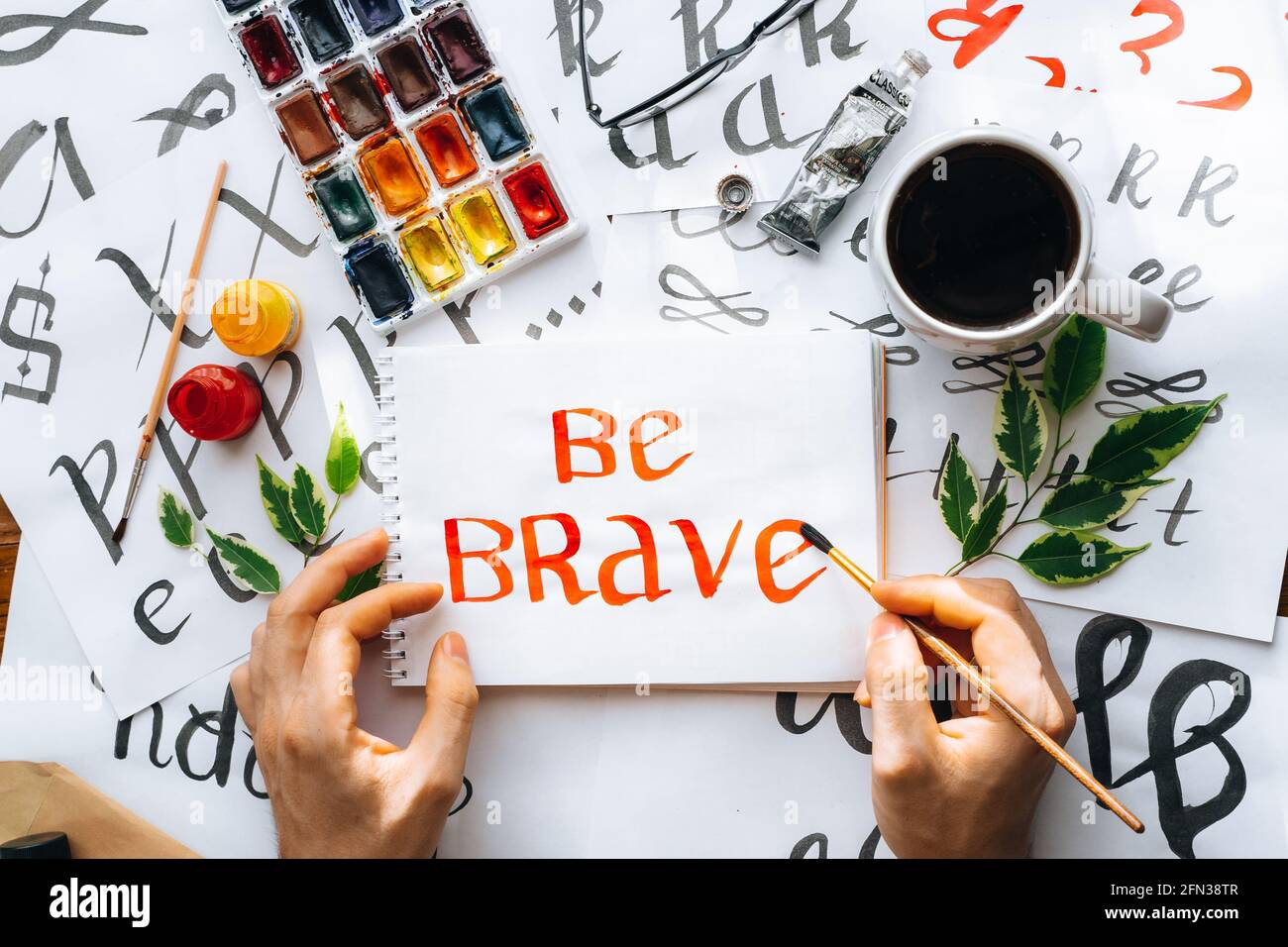 Quo alphabet hi-res stock photography and images - Alamy