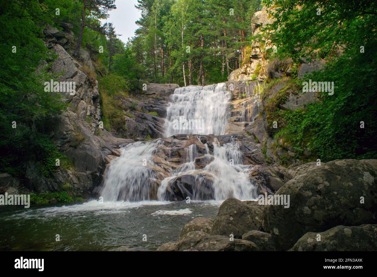 View of Popina Luka waterfall near town of Sandanski, Pirin Mountain ...