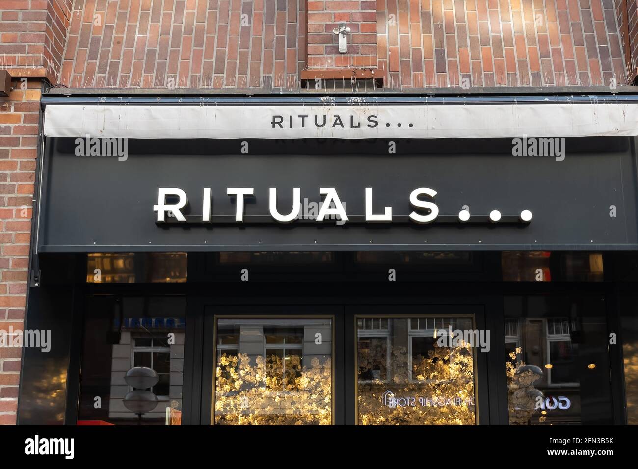 Rituals logo hi-res stock photography and images - Alamy