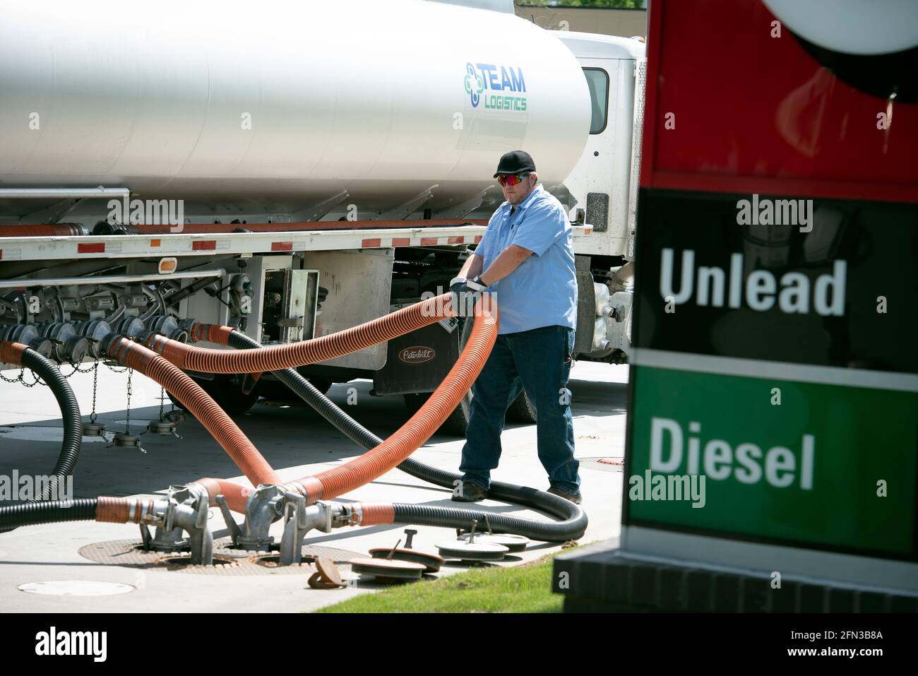 Underground fuel tanks hi-res stock photography and images - Alamy