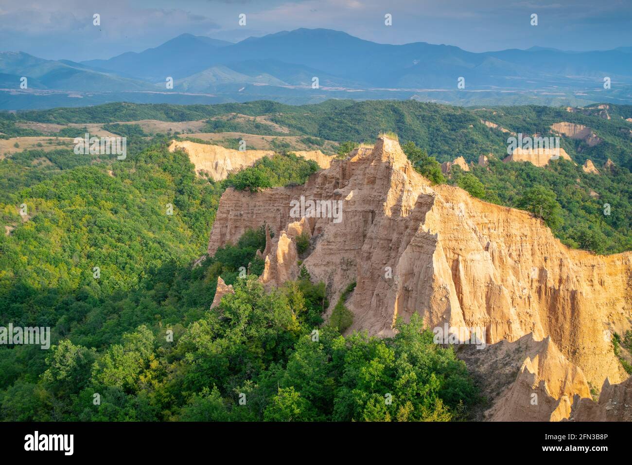 Sand pyramids hi-res stock photography and images - Alamy