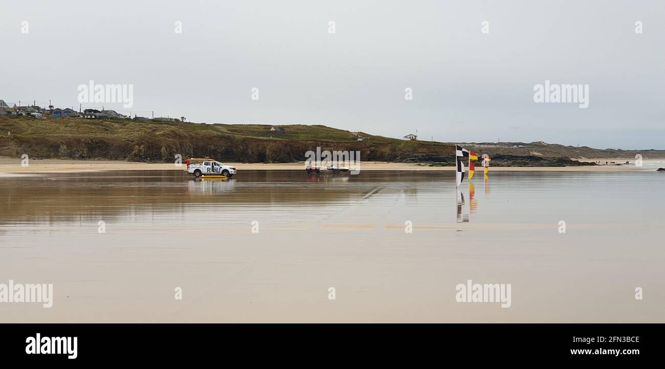 Hayle beach cornwall hi-res stock photography and images - Alamy