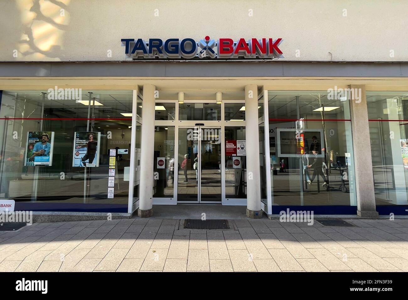 Targo bank logo hi-res stock photography and images - Alamy