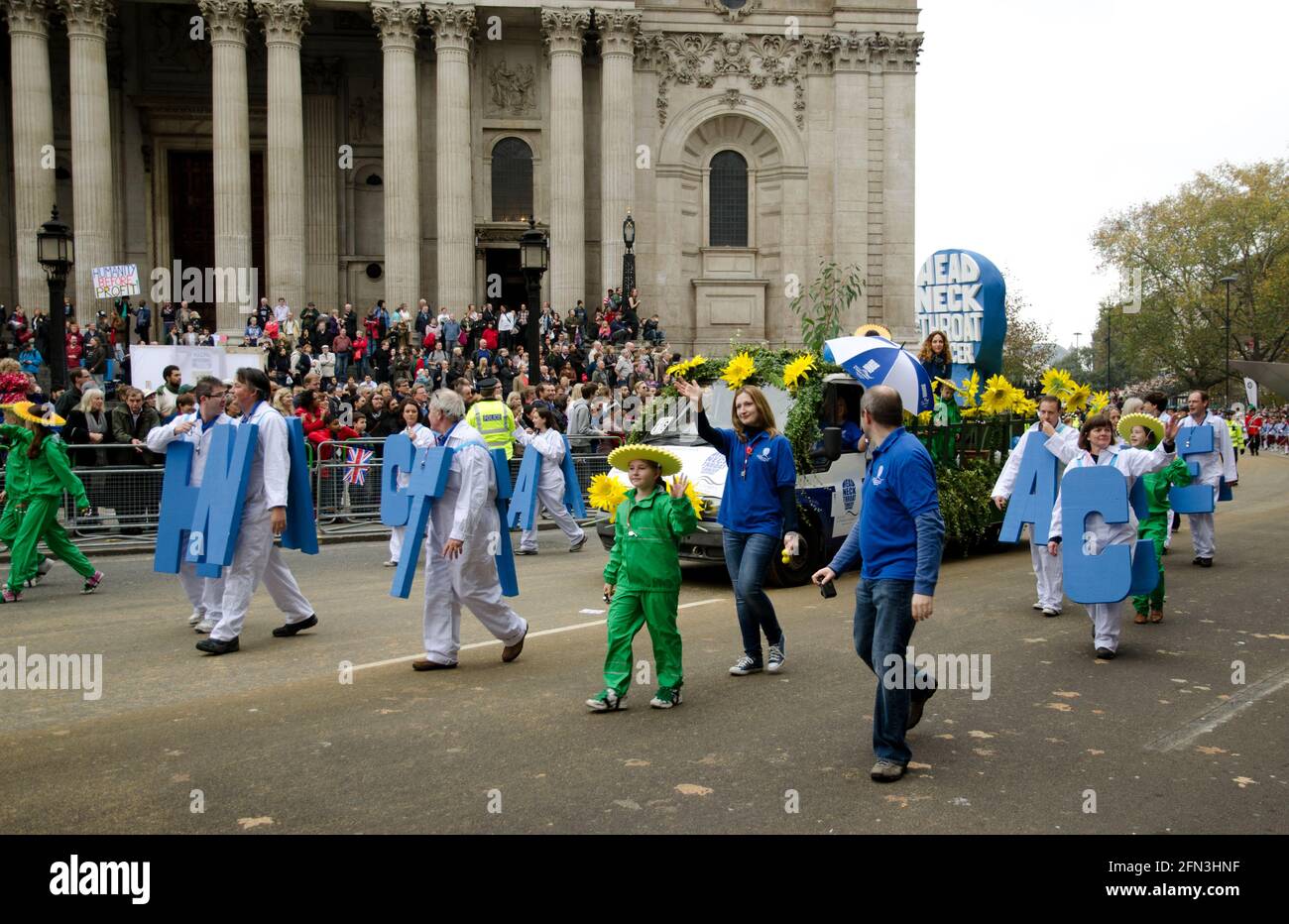 Lord mayor’s parade hi-res stock photography and images - Alamy