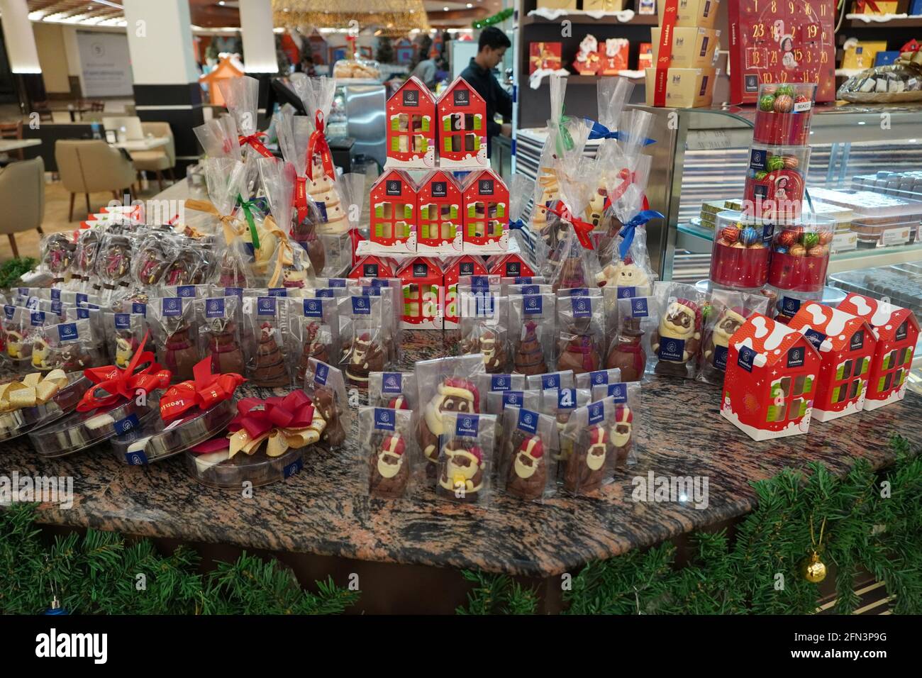 Premium Belgian Chocolate gift box display. Delicious chocolates in box ...