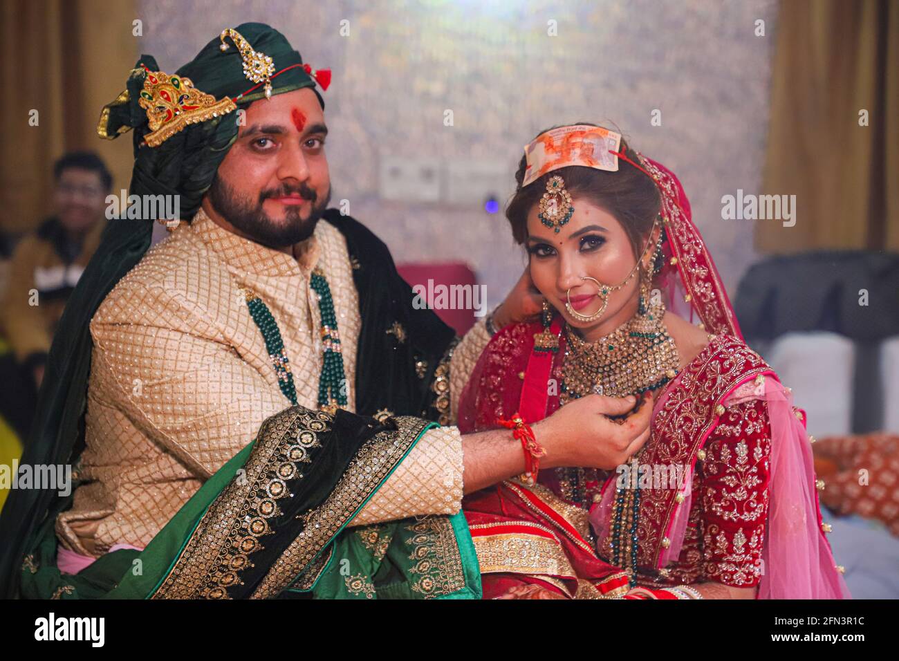 Vermilion on forehead hi-res stock photography and images - Alamy