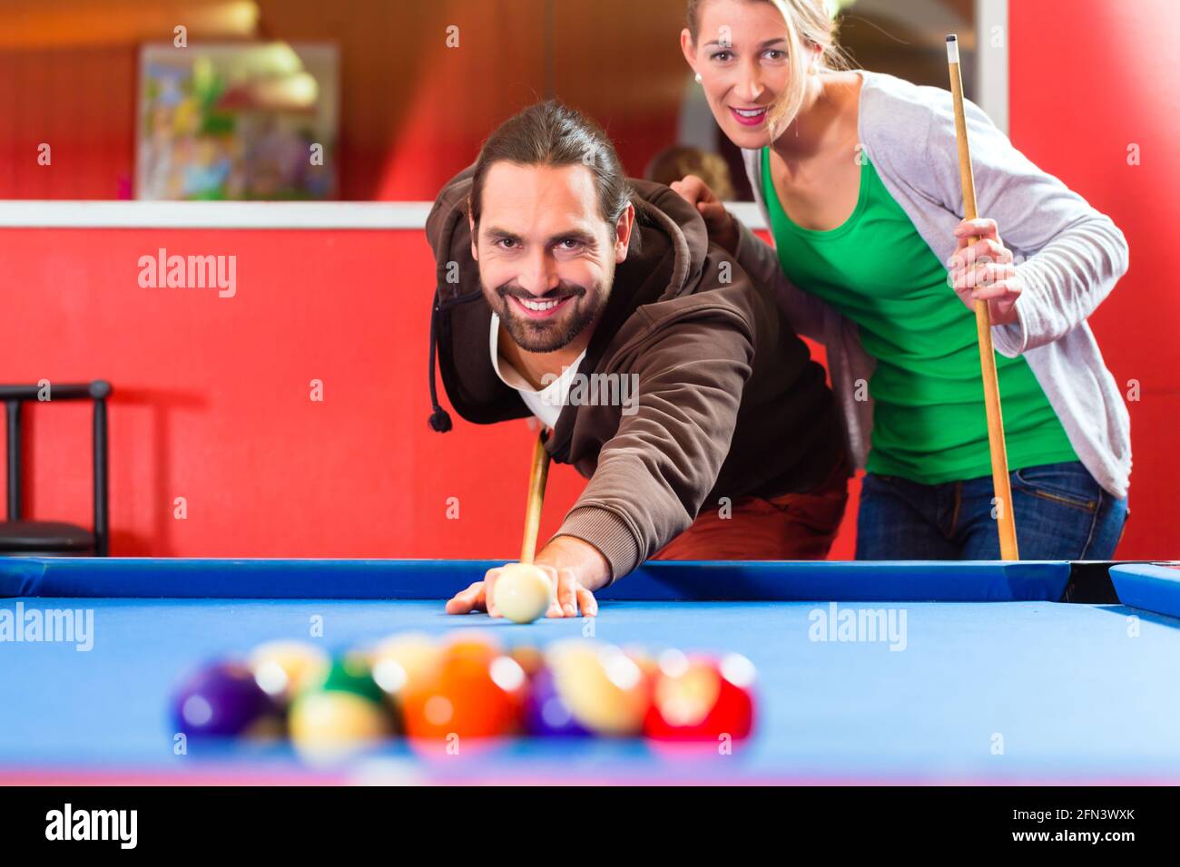 Woman pool player hi-res stock photography and images - Alamy