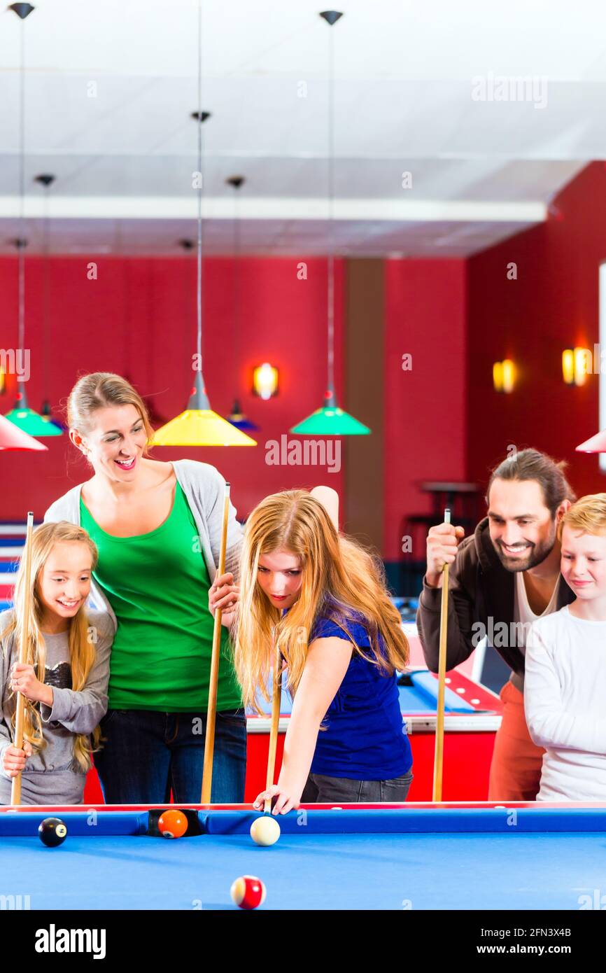 Family pool table hi-res stock photography and images - Alamy