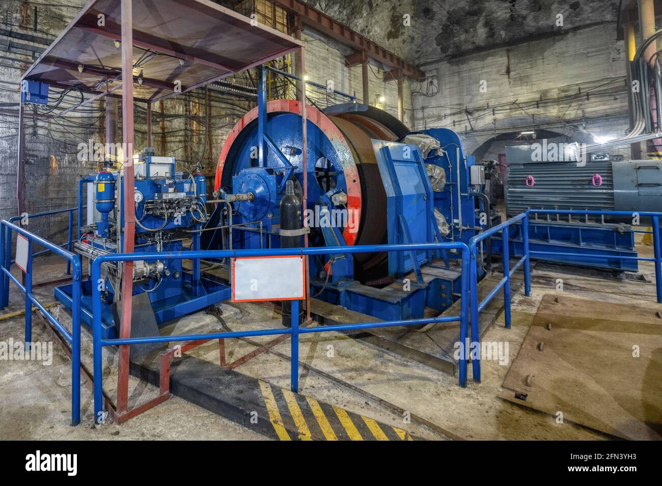 Mining elevator hi-res stock photography and images - Alamy