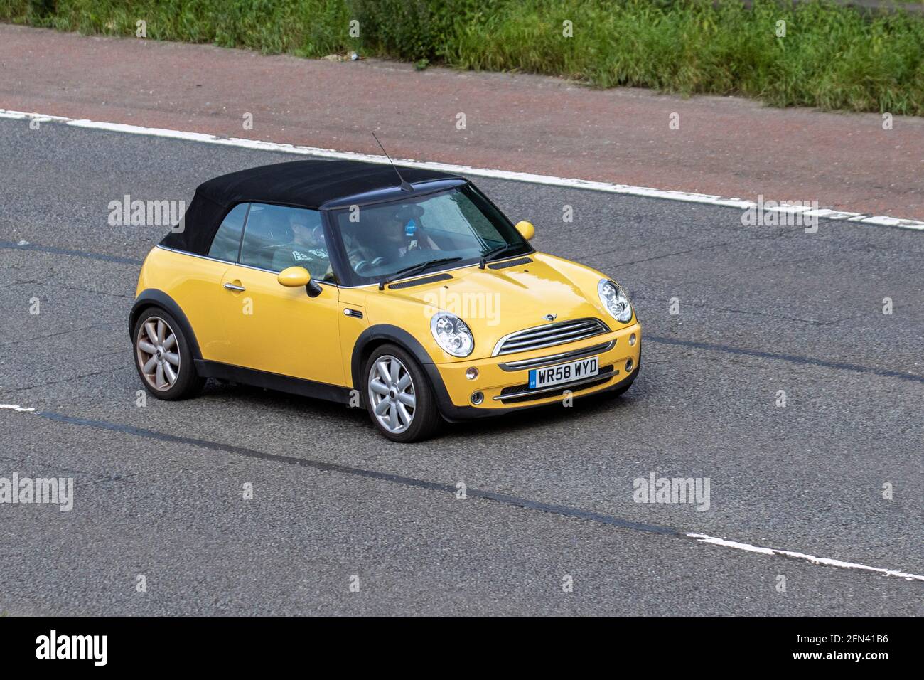 Drop top motoring hi-res stock photography and images - Alamy