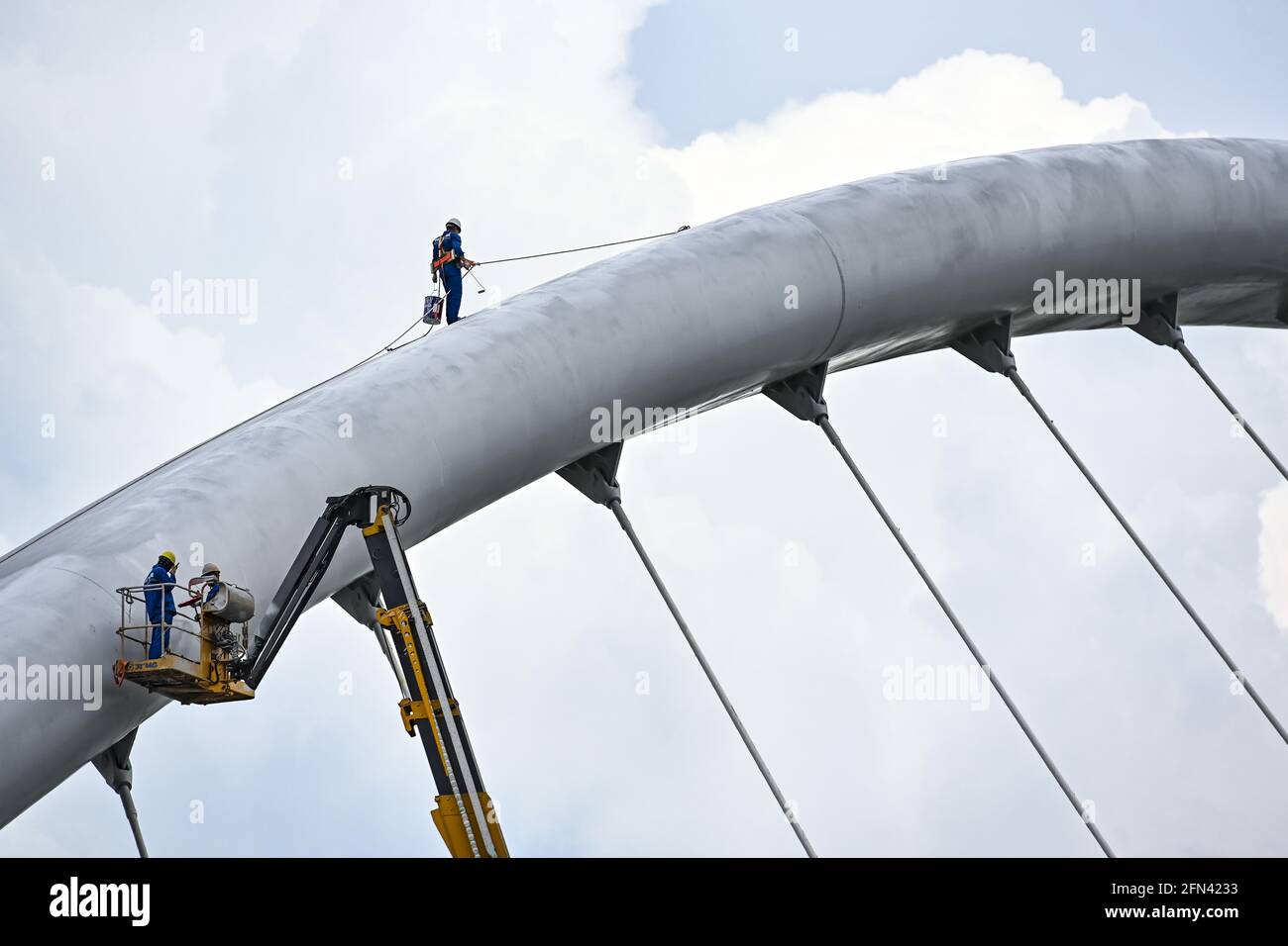 Footbridge constructing hi-res stock photography and images - Alamy