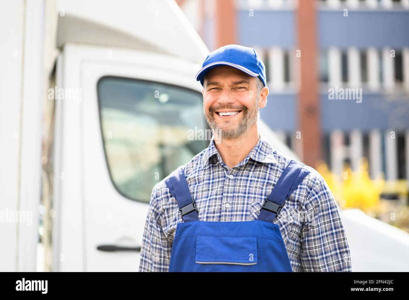 Happy service hi-res stock photography and images - Alamy