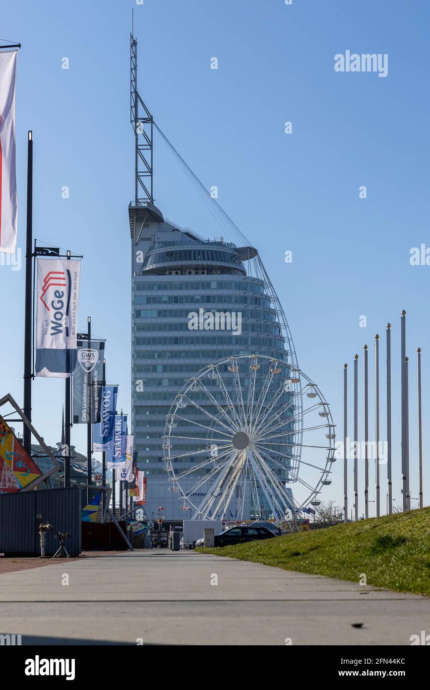 German port hi-res stock photography and images - Alamy