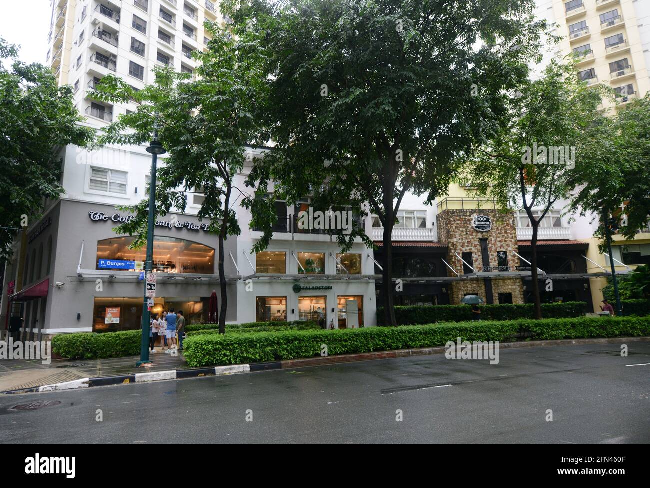 The Coffee Bean & Tea Leave on 26th street in Bonifacio Global City ...