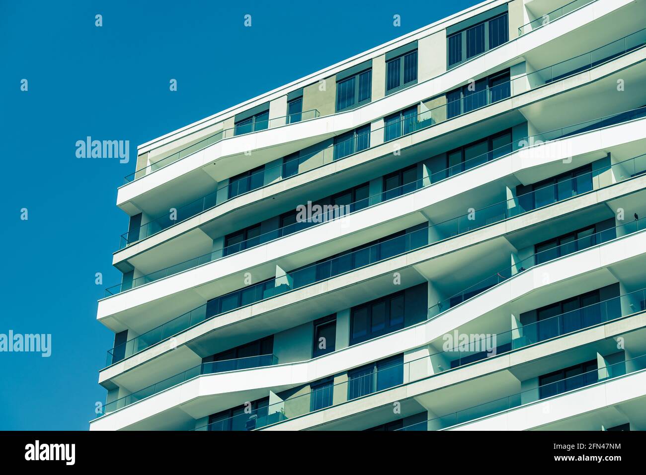 Residential skyscraper building construction hi-res stock photography ...