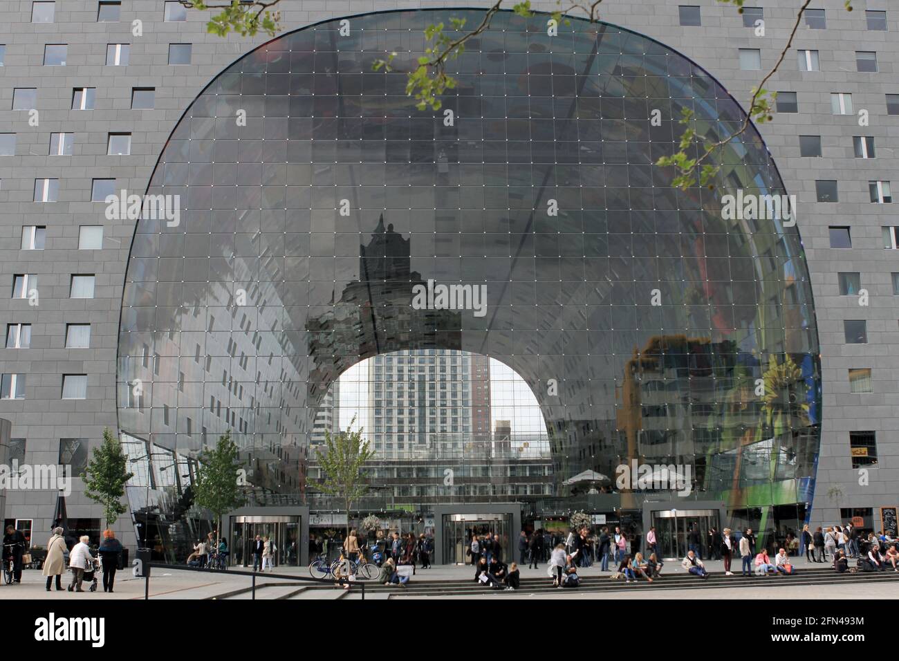 Rotterdam Market Hall. Facade of the famous curved palace with ...