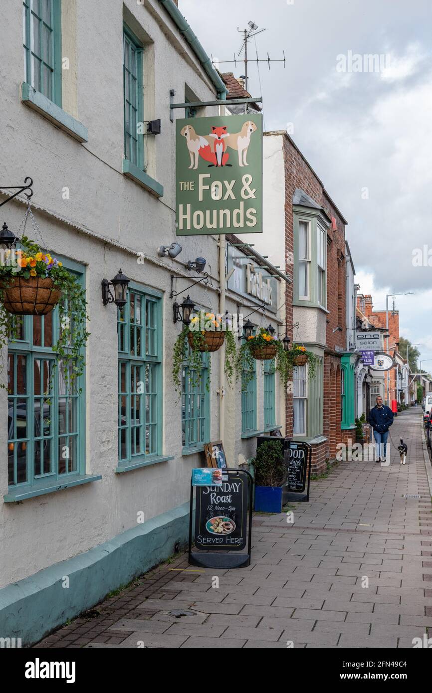 Fox & Hounds, a classic old tavern with pub style food and real ale ...