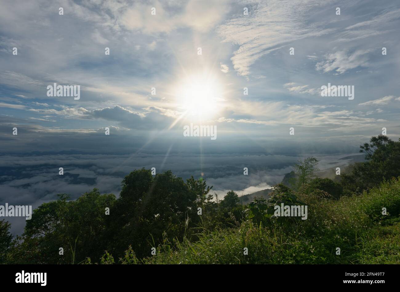 Sunrise over valley hi-res stock photography and images - Alamy
