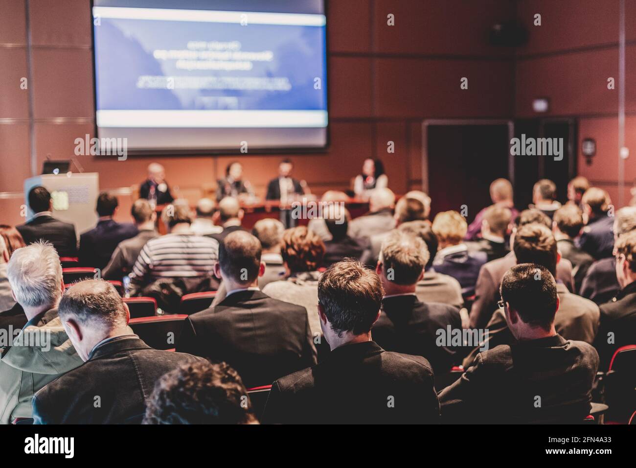 Round table discussion at business conference event Stock Photo - Alamy