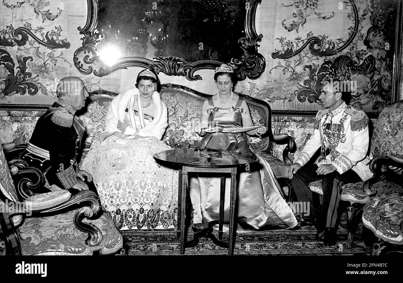 Mohammed Resa Pahlawi, 26.10.1919 - 27.7.1980, Shah of Iran, visit in ...