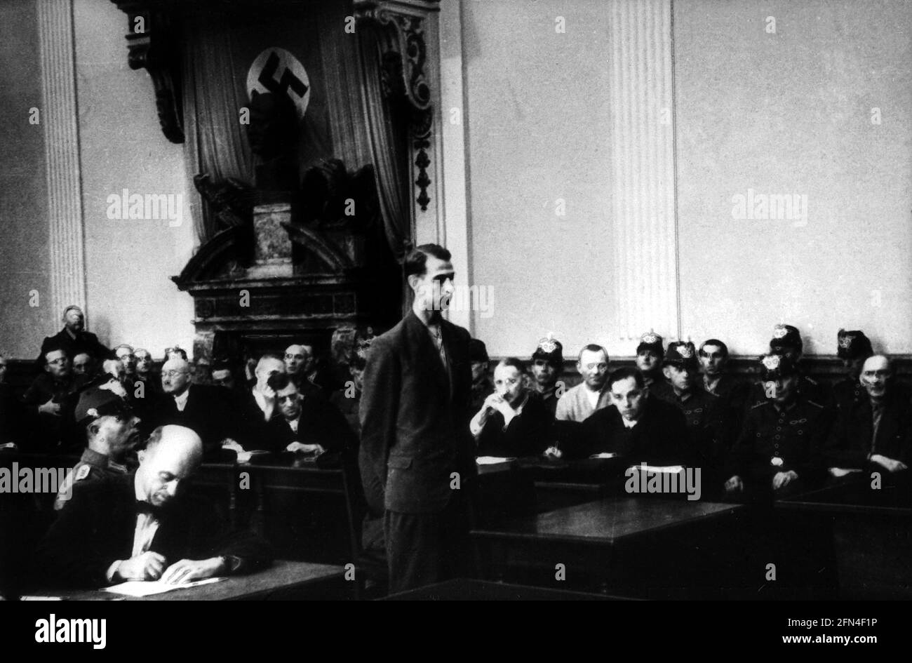 Klausing, Friedrich Karl, 24.5.1920 - 8.8.1944, German officer, before ...