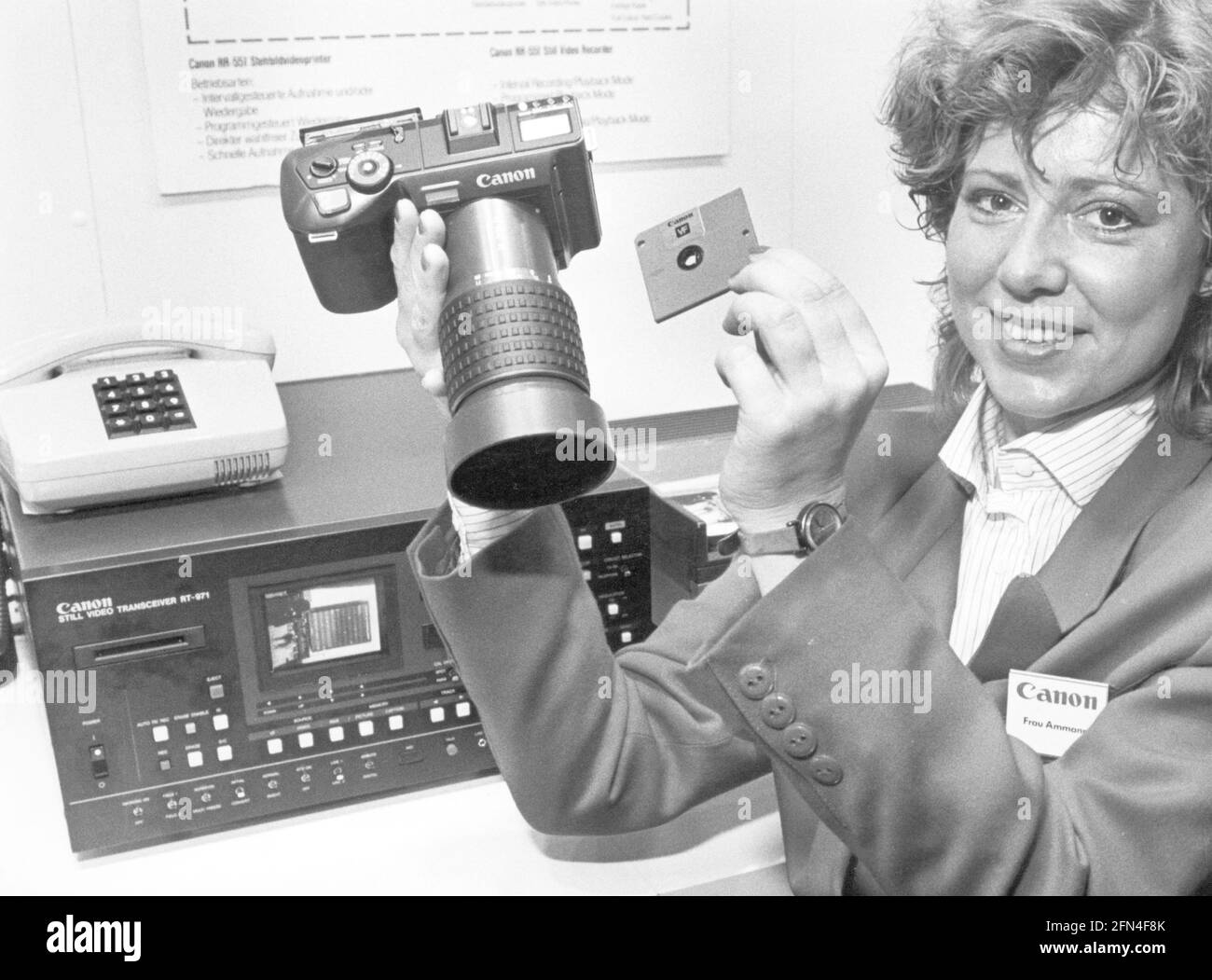 Video camera discs hi-res stock photography and images - Alamy