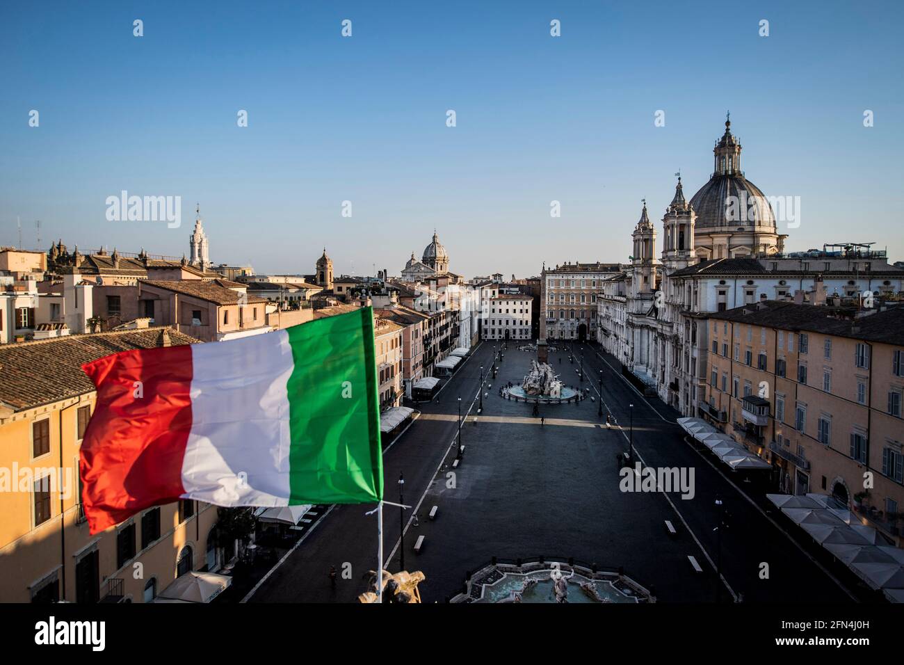 Piazza navona panorama hi-res stock photography and images - Alamy