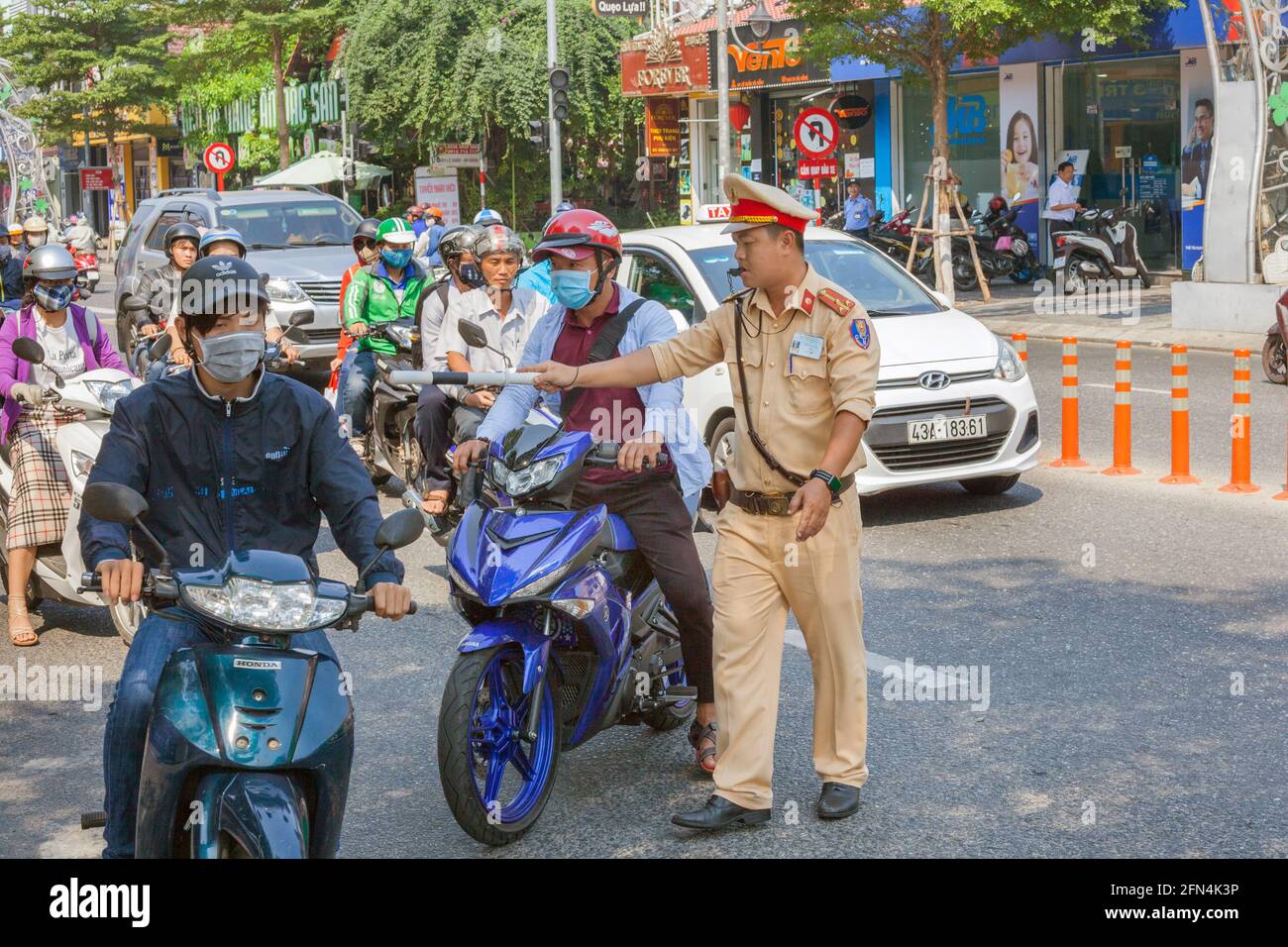 Vietnamese traffic police hi-res stock photography and images - Alamy