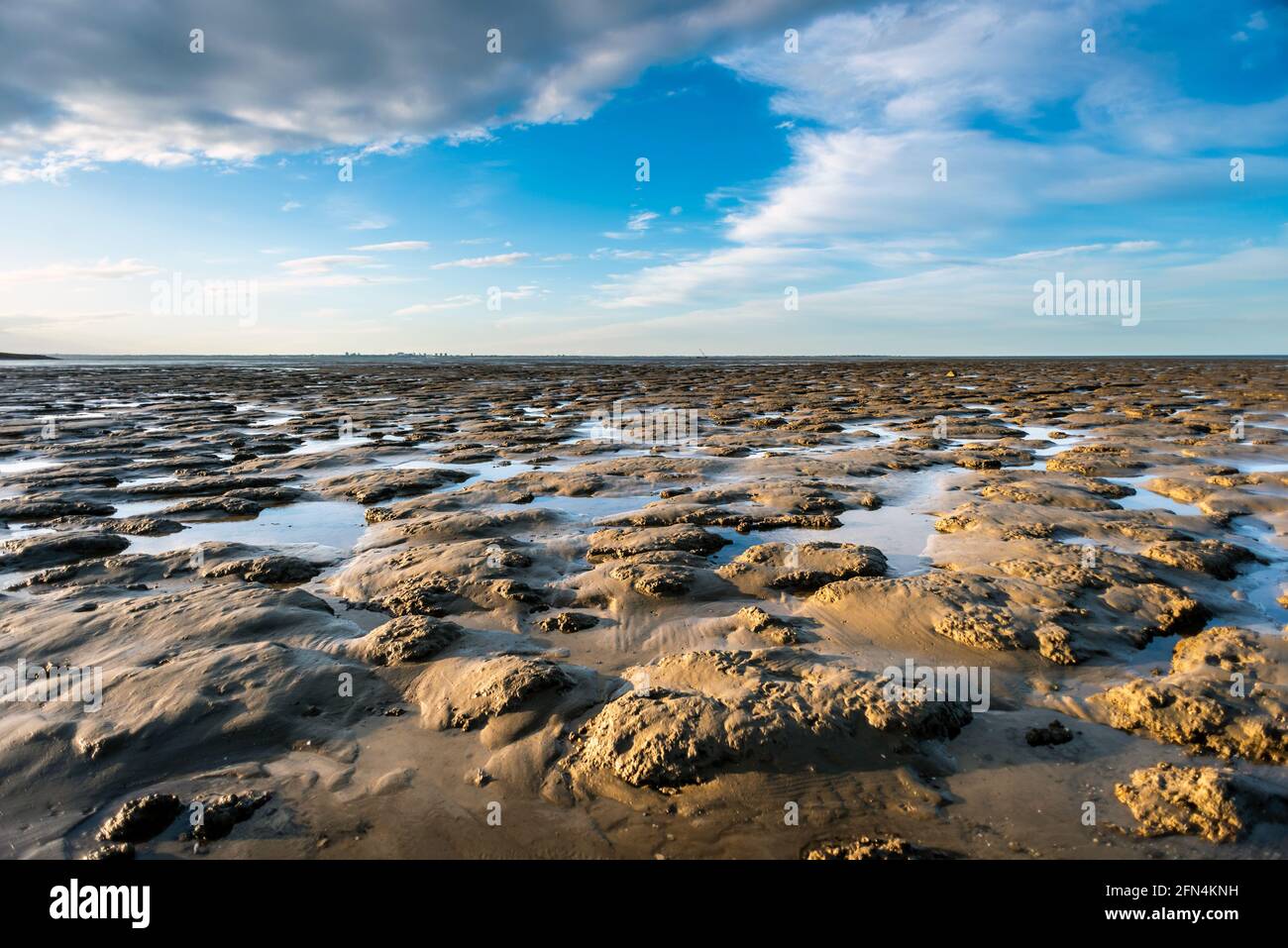 Cooling, May 11th 2021: The coastline on the Isle of Grain on the Hoo ...