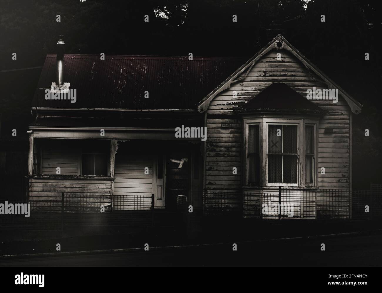 Spooky Old House Exterior High Resolution Stock Photography and Images ...