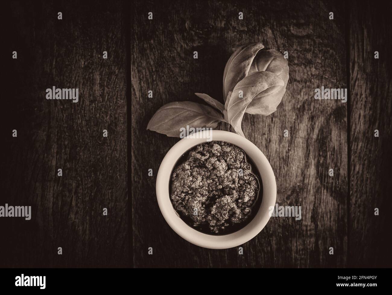 Old sepia photograph hi-res stock photography and images - Alamy