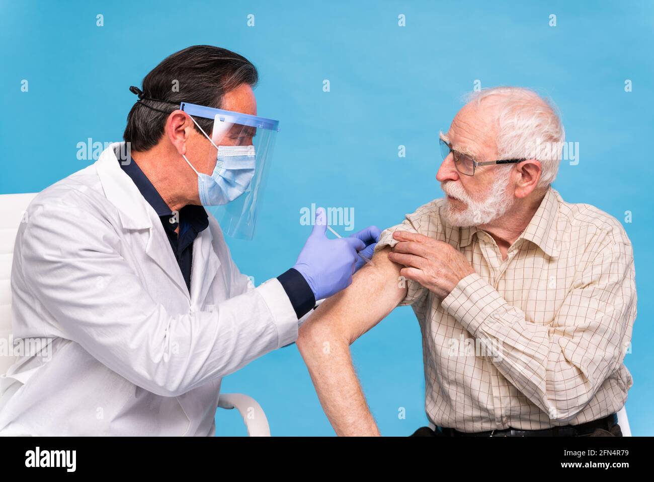 Covid-19 ( coronavirus) vaccination campaign in a clinic - People ...