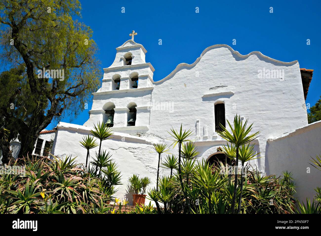 Scenic view of the Mission Basilica San Diego de Alcalá with a striking ...